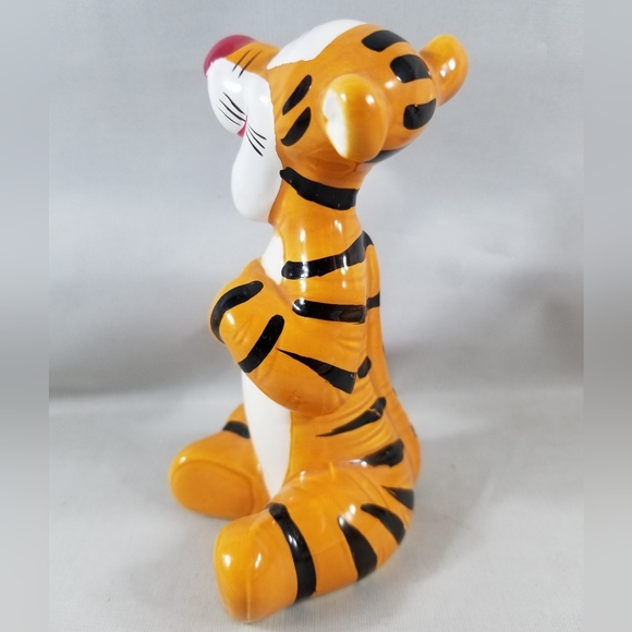 Disney | Other | Vintage Walt Disney Productions Tigger Figurine ...